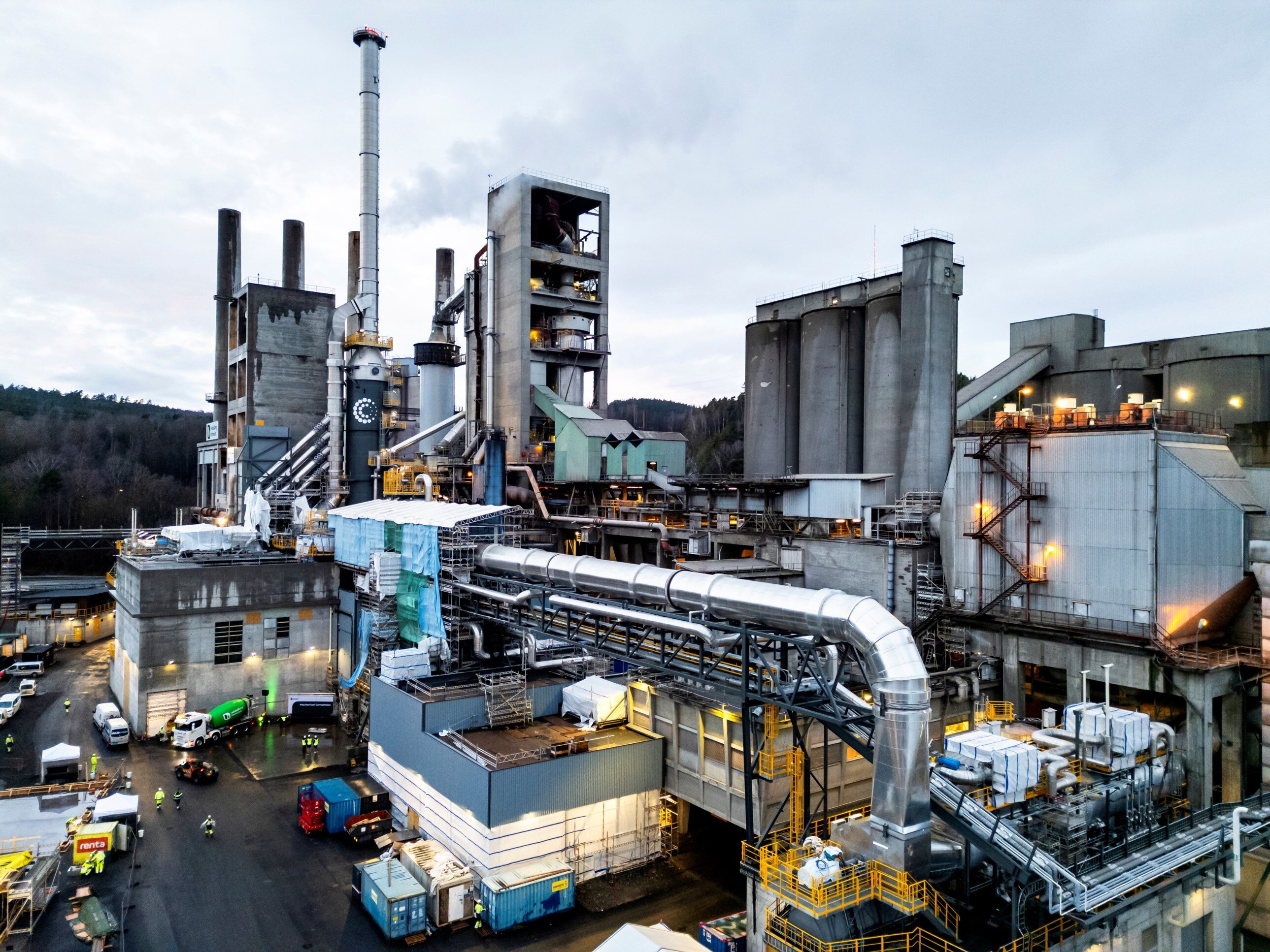 Verdens første store CCS-anlæg i cementindustrien er under forberedelse ...